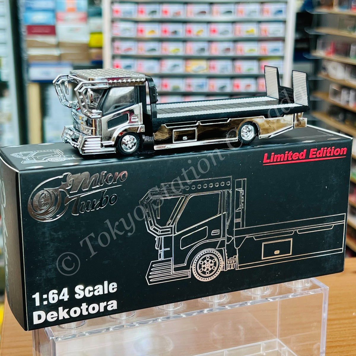 Micro Turbo 1/64 Flatbed Tow Dekotora (Silver Electroplating) Limited – Tokyo Station