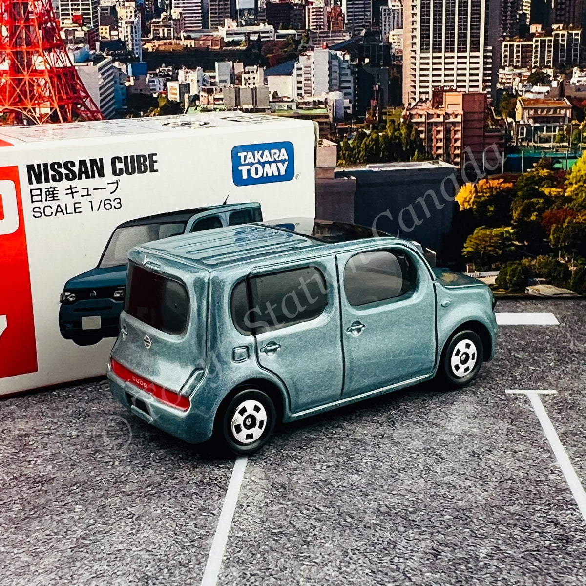 TOMICA 17 Nissan CUBE – Tokyo Station
