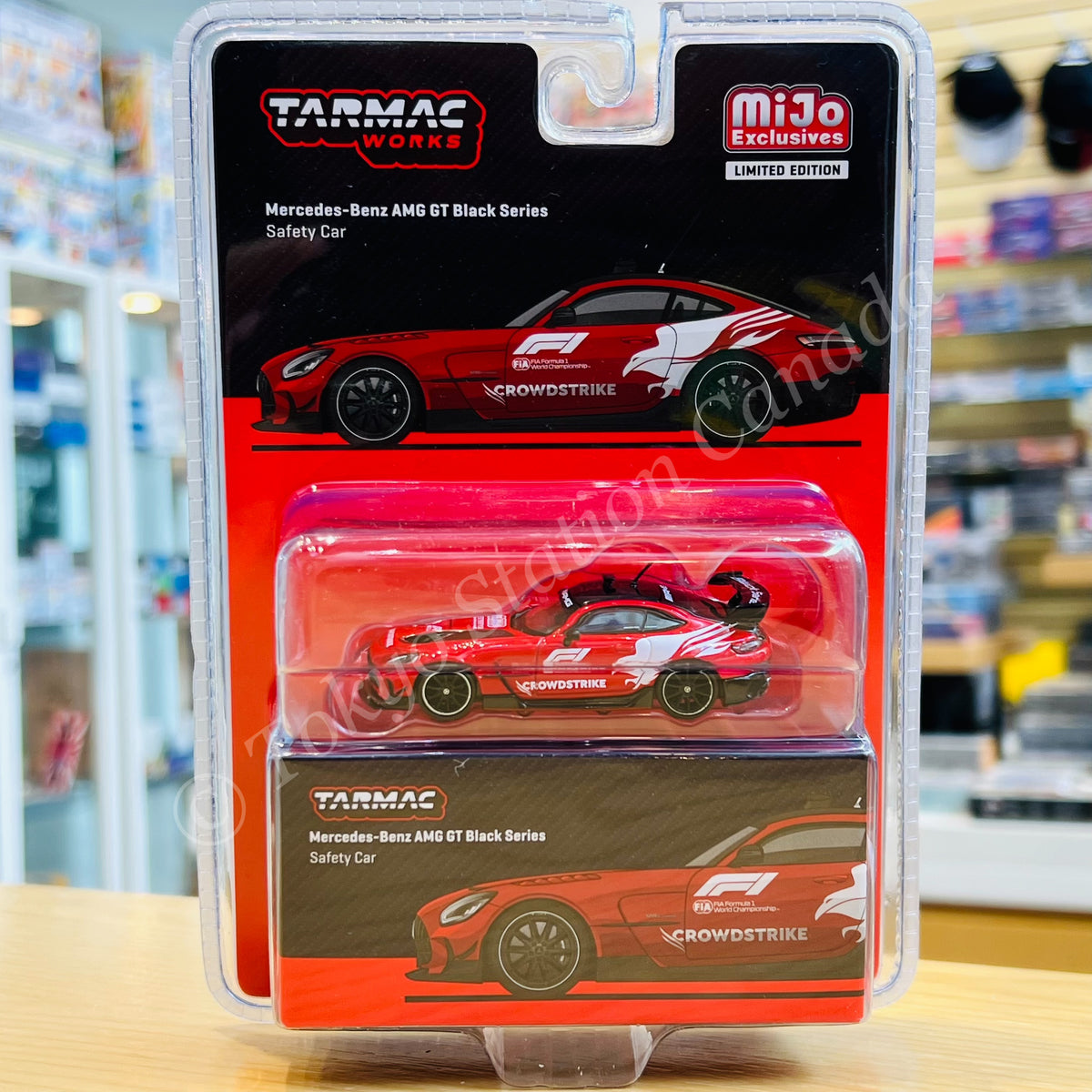 Tarmac Works GLOBAL64 1/64 Mercedes-Benz AMG GT Black Series Safety Ca ...