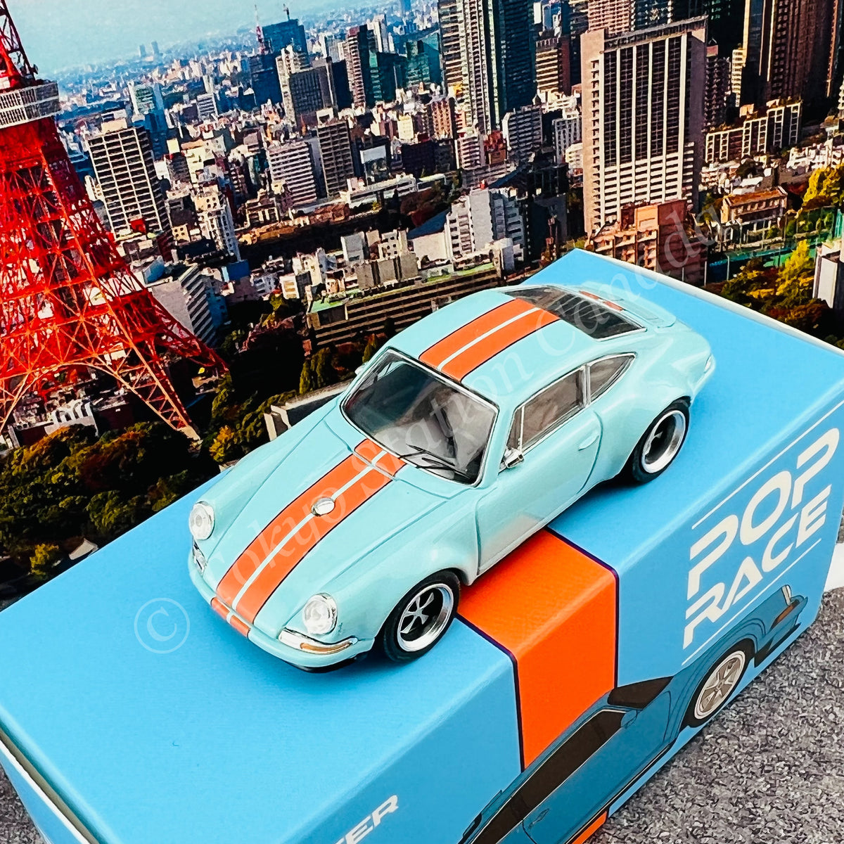 POPRACE 1/64 Singer 911 (964) GULF – Tokyo Station