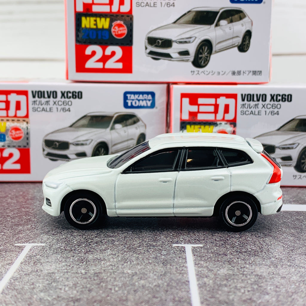 TOMICA 22 Volvo XC60 – Tokyo Station