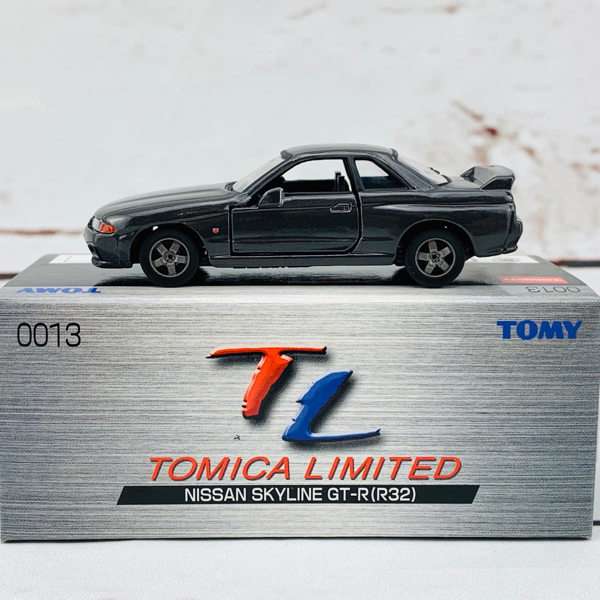Tomica Limited 0013 Nissan Skyline GTR R32 **Limited Qty** – Tokyo Station