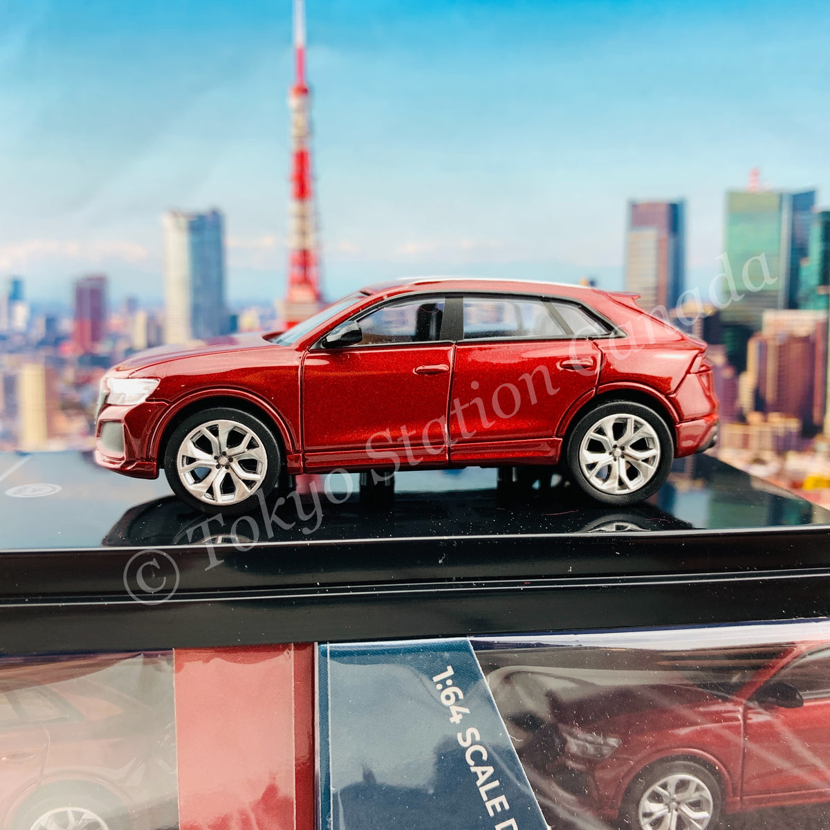 PARA64 1/64 Audi RS Q8 Matador Red Metallic LHD PA-55176 – Tokyo Station