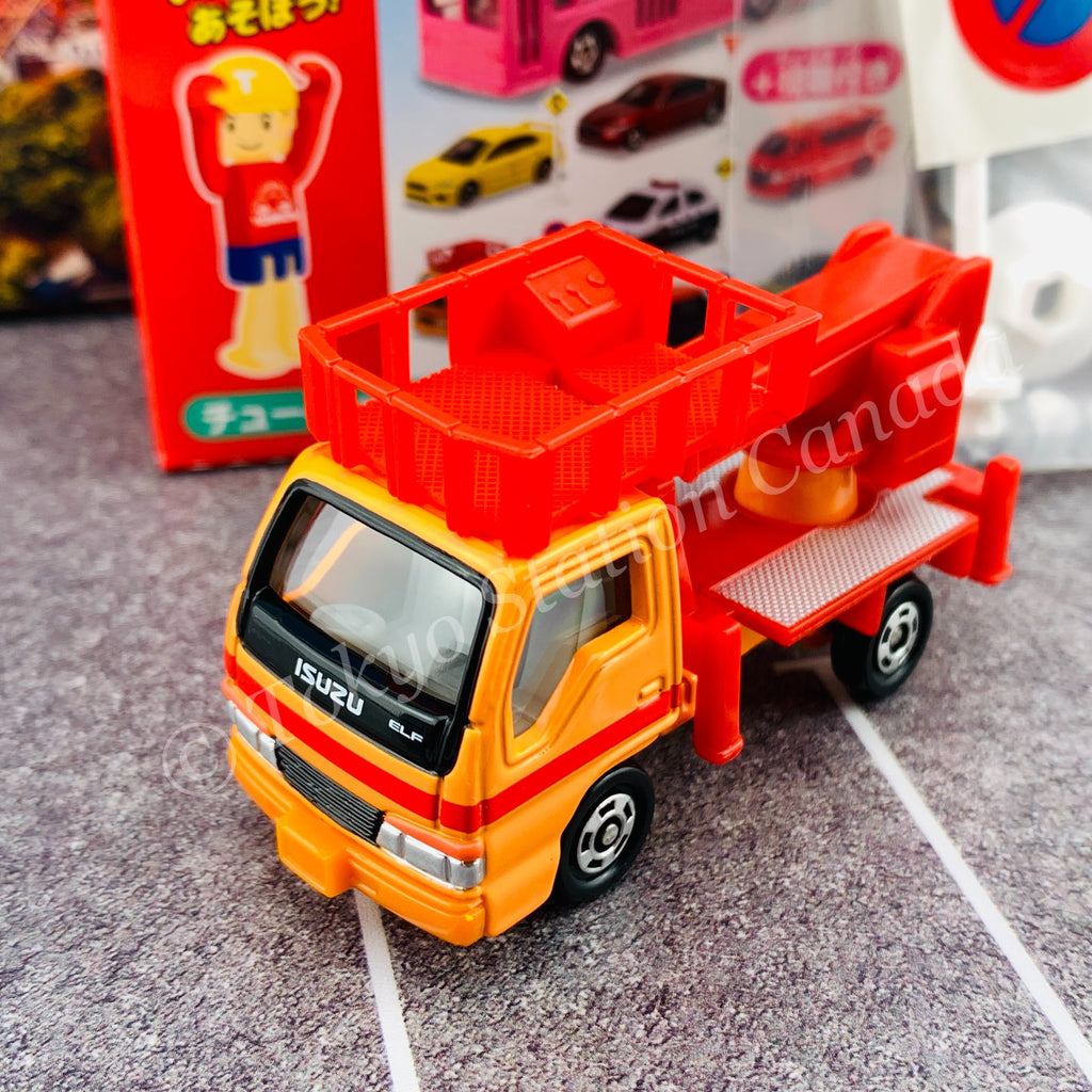 TAKARA TOMY A.R.T.S TOMICA Sign Set #3 - Isuzu Elf Aerial with a road ...