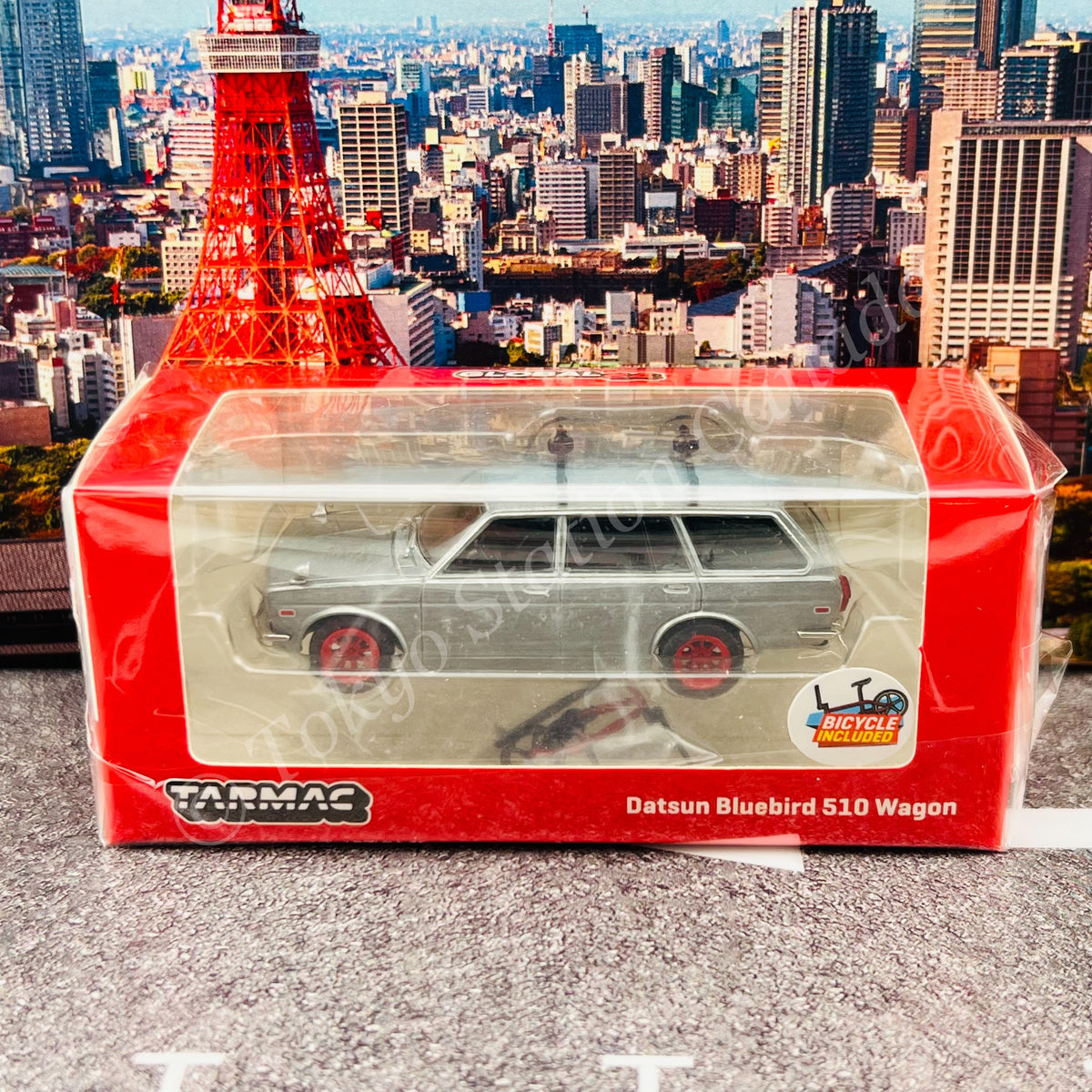 CHASE CAR TARMAC WORKS GLOBAL64 1/64 Datsun Bluebird 510 Wagon Red Bic ...