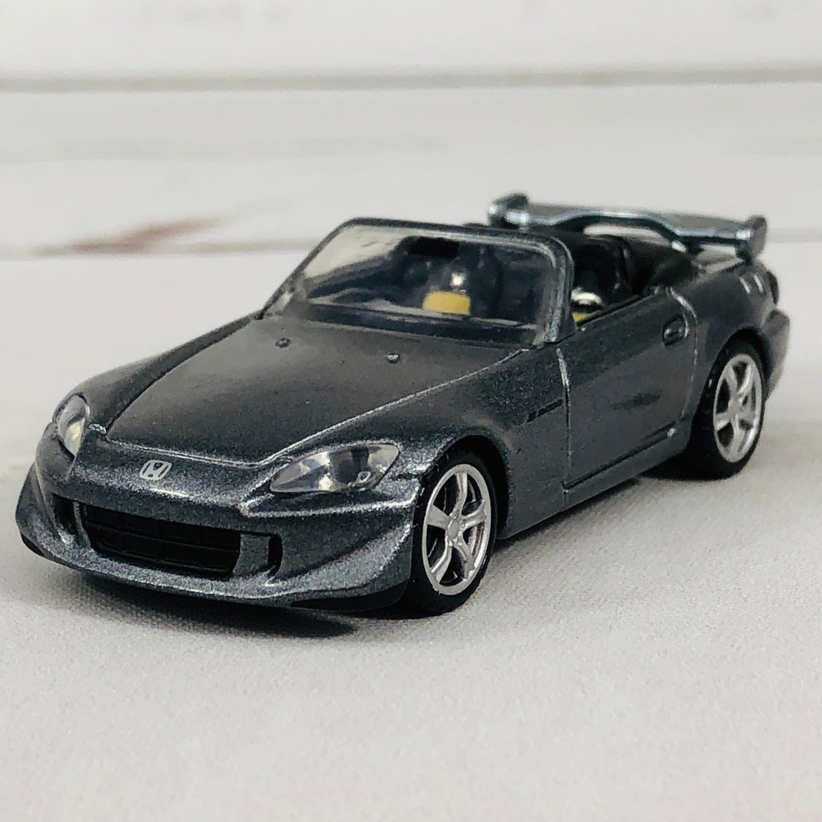 Tomica Premium No.17 Honda S2000 TYPE S – Tokyo Station
