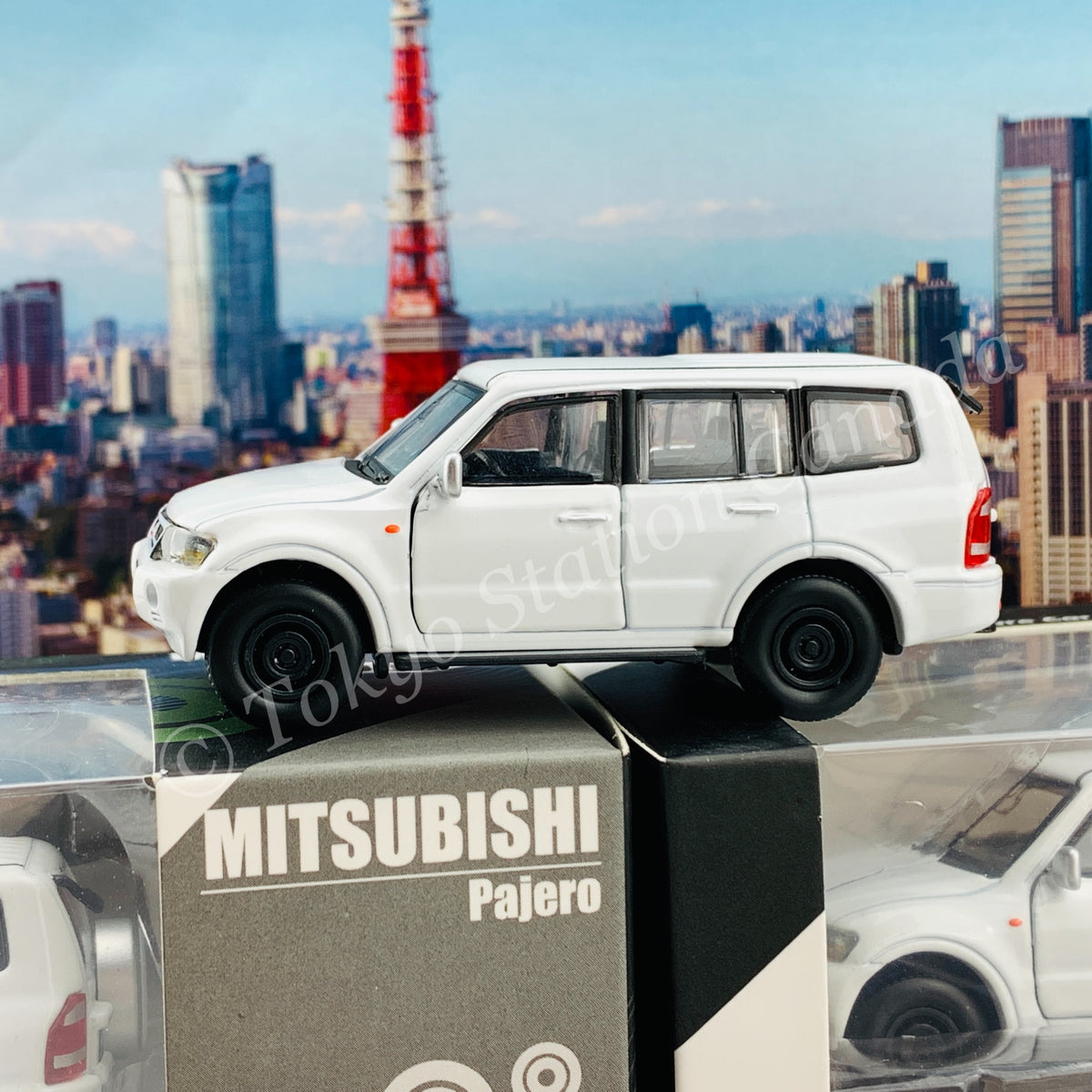 BM CREATIONS JUNIOR 1/64 Mitsubishi Pajero 3rd Generation 2003 WHITE L ...