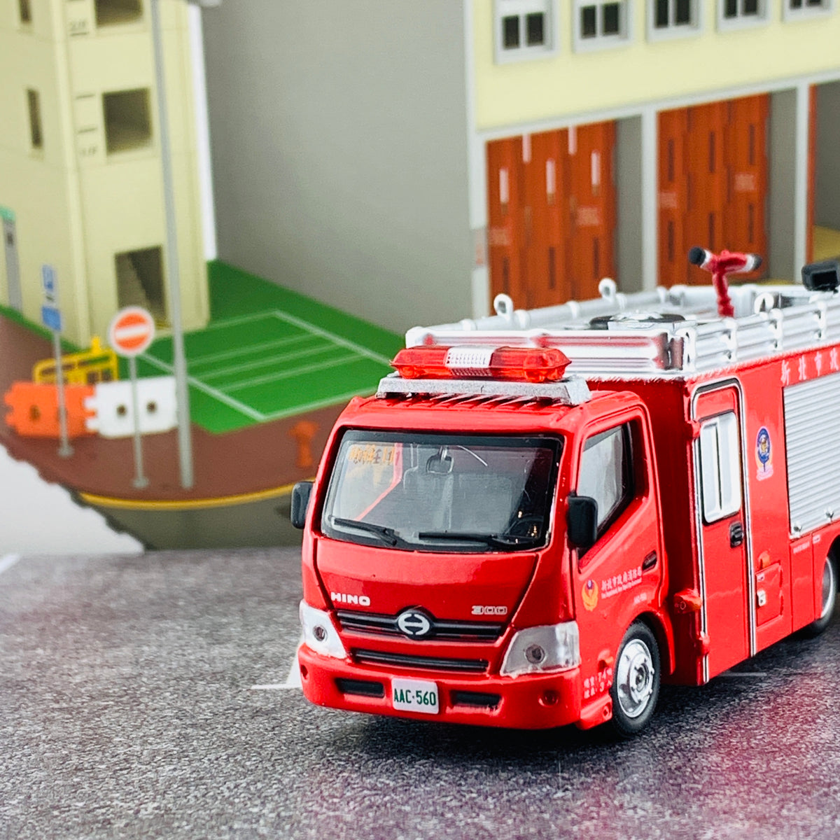 Tiny 微影 TW14 Hino 300 Fire Appliance Taiwan New Taipei Fire Department ...